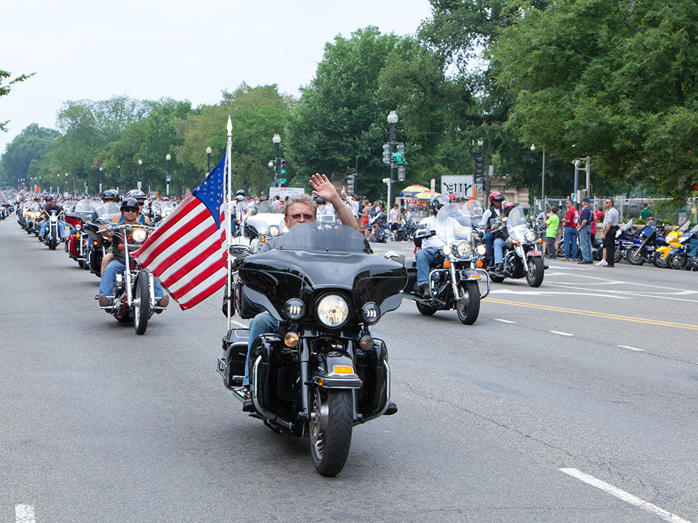 A Must-Know Motorcycle Hand Signals Guide for Beginner Riders - VikingBags
