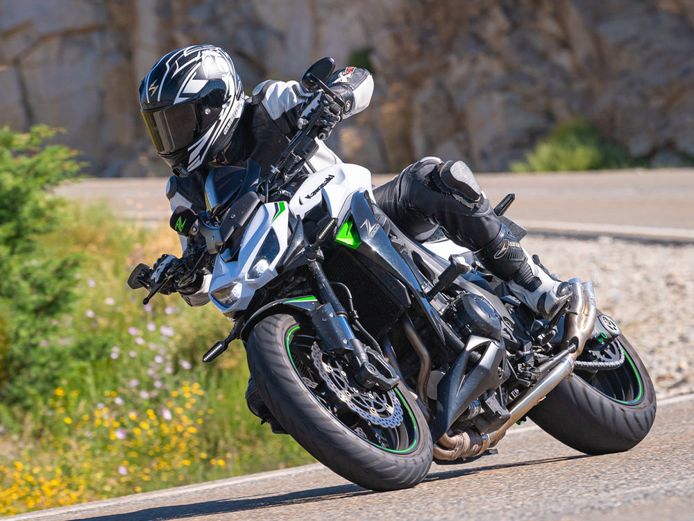 Motorcycle Lean-Sensitive Stability Control (MSC): Tech, Benefits & Limits