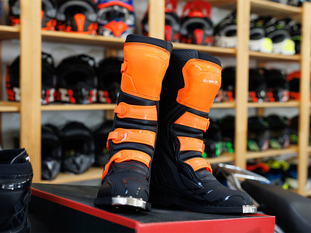 Motorcycle Protective Gear Boots Vs. Work Boots for Riding - Viking Bags