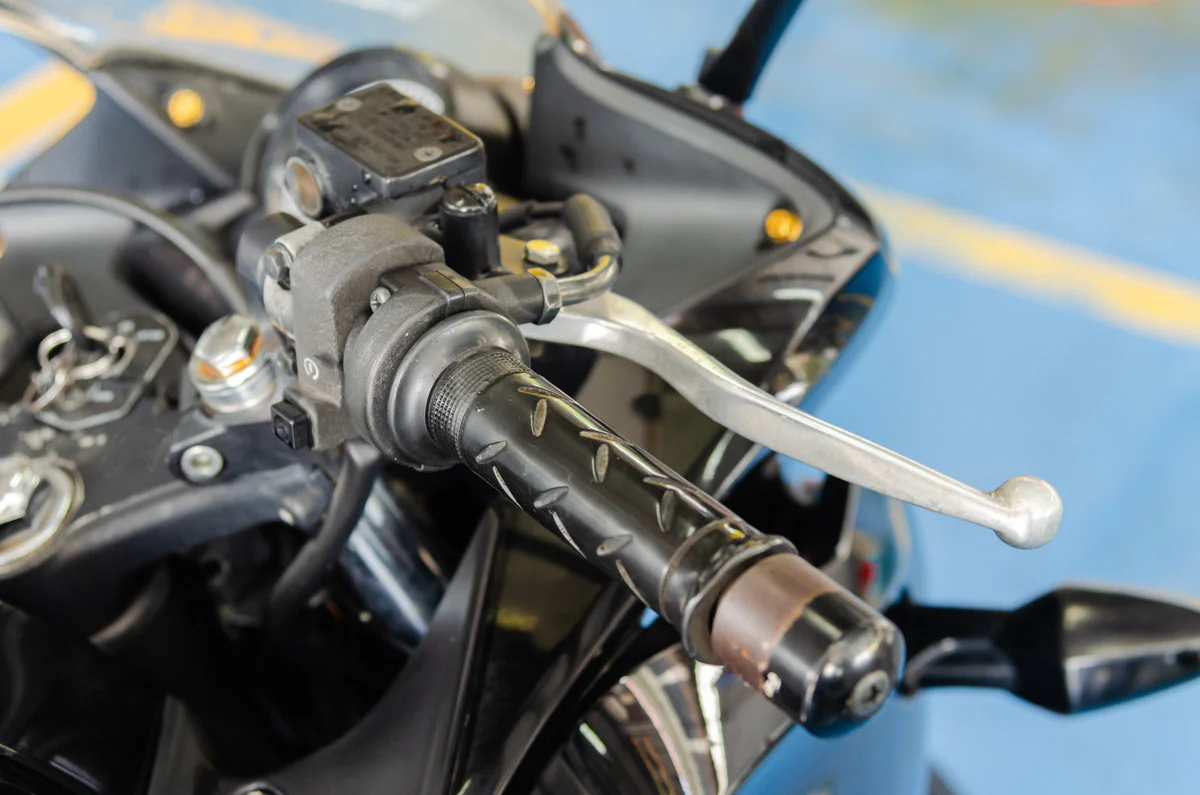 Motorcycle Throttle Cable Adjustment Guide - VikingBags
