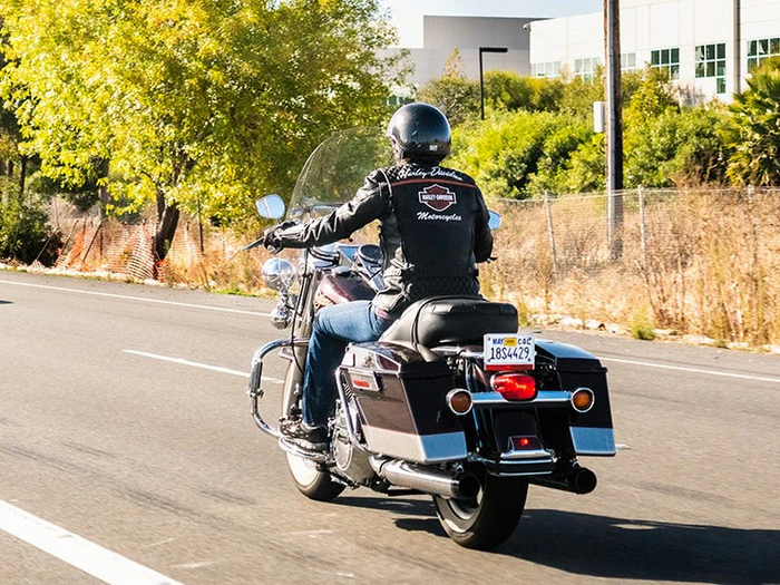 Why Do Motorcycle Engines Lose Power at High RPM? - VikingBags
