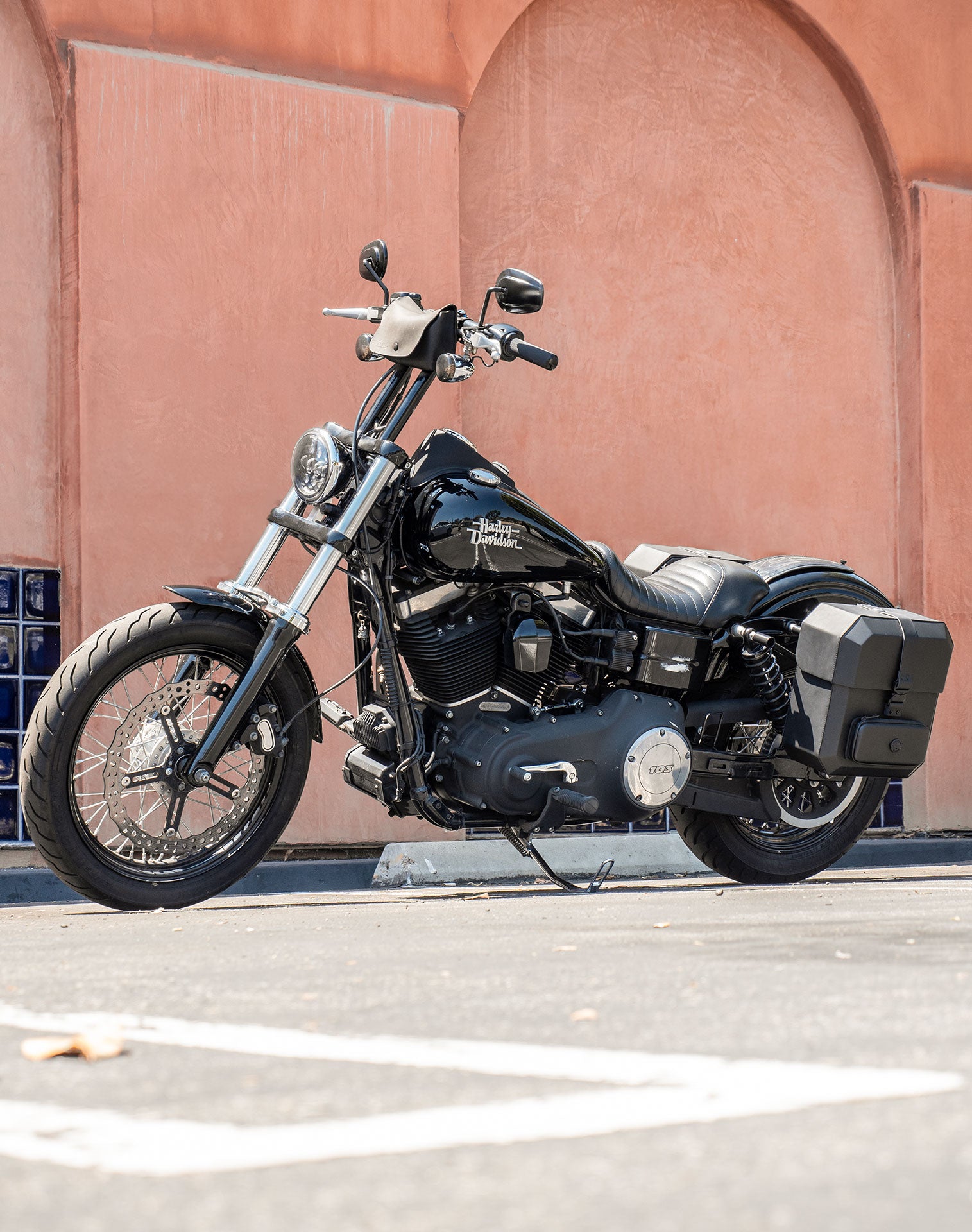 Viking 15L Outlaw Quick Mount Medium Harley Dyna Street Bob FXDB Hard Solo Saddlebag (Left Only)