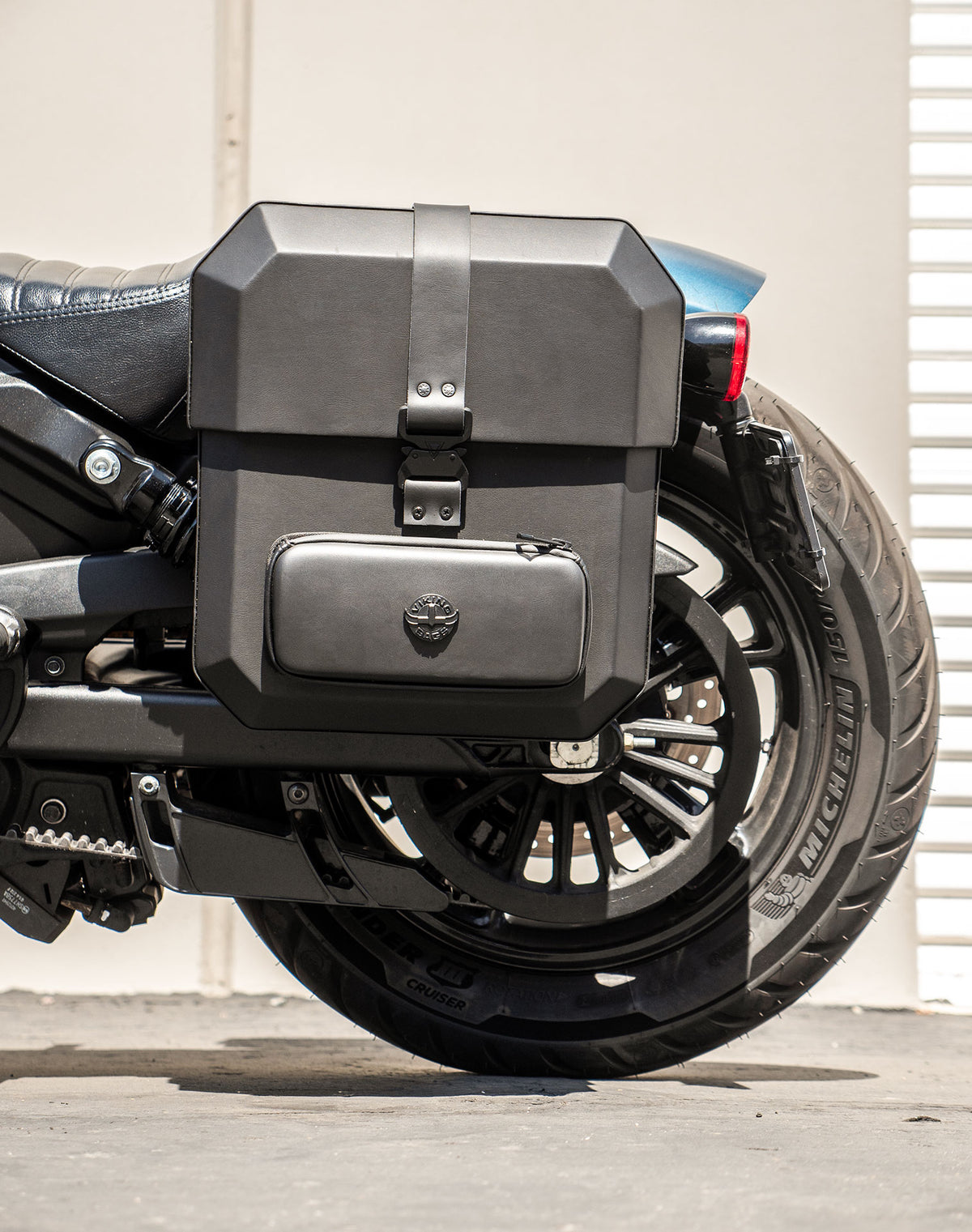 Viking 15L Outlaw Quick-Mount Medium Indian Scout Bobber Twenty Hard ...