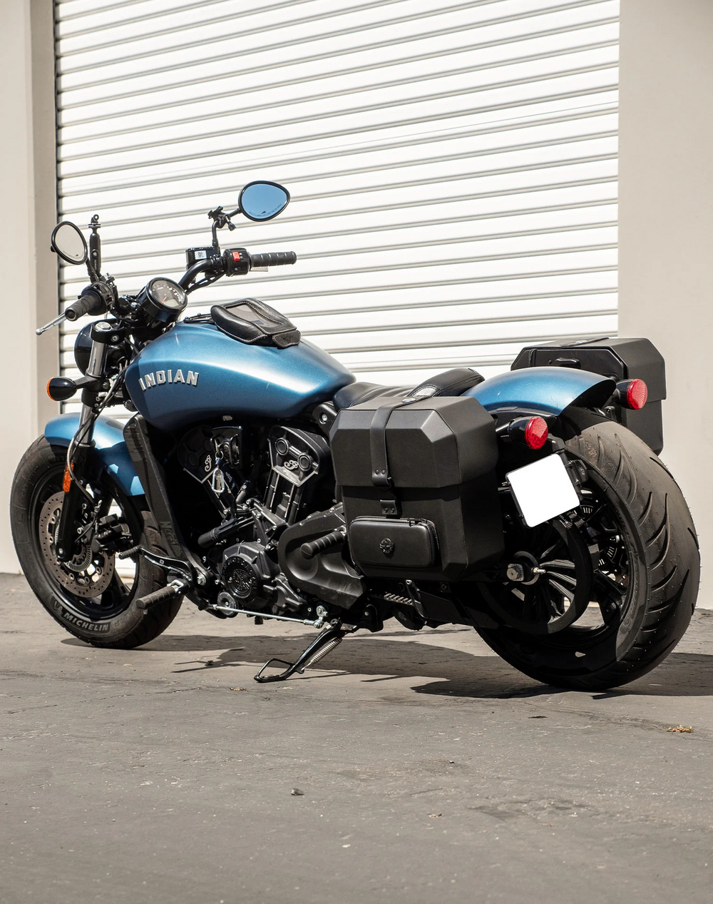Viking 15L Outlaw Quick-Mount Medium Indian Scout Rogue Hard Solo ...