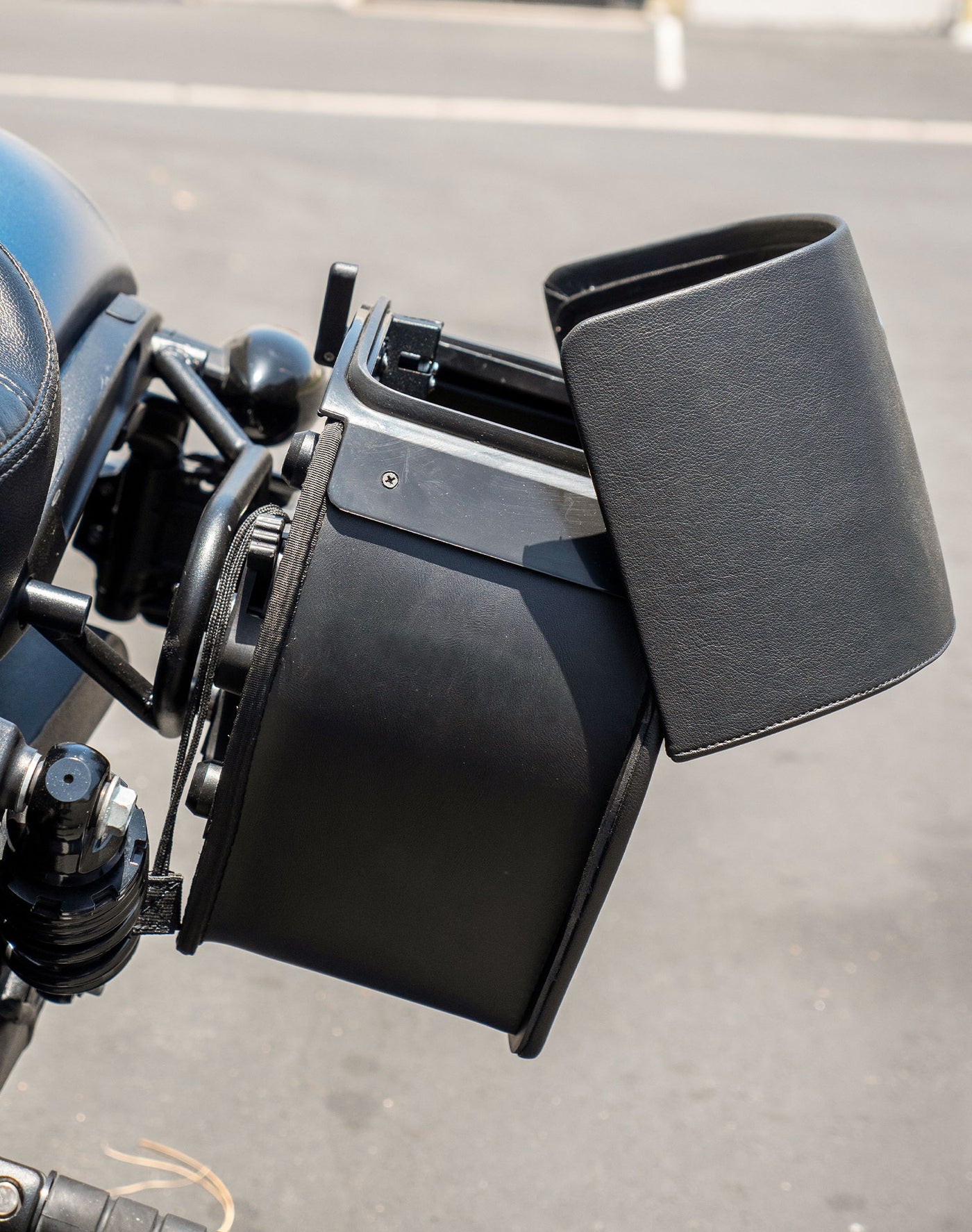Viking 28L Baelor Medium Quick Mount Indian Scout Bobber Motorcycle ...