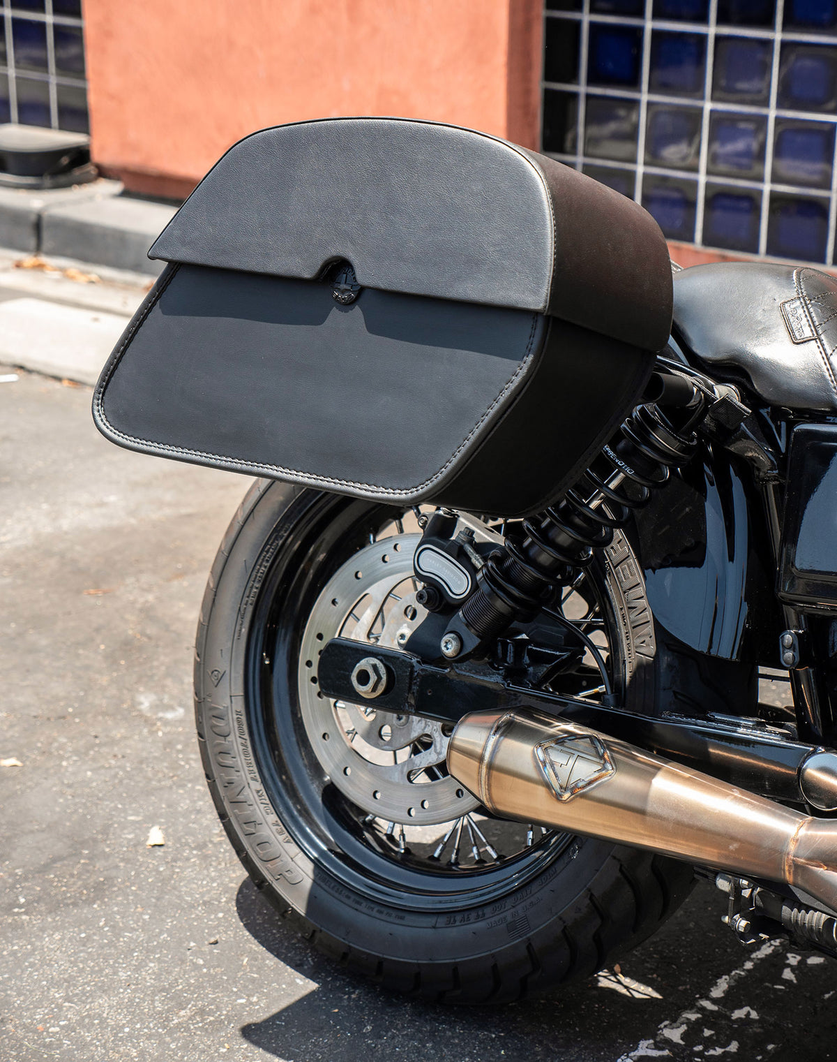 Viking 28L Panzer Medium Quick Mount Harley Dyna Street Bob FXDB/I ...