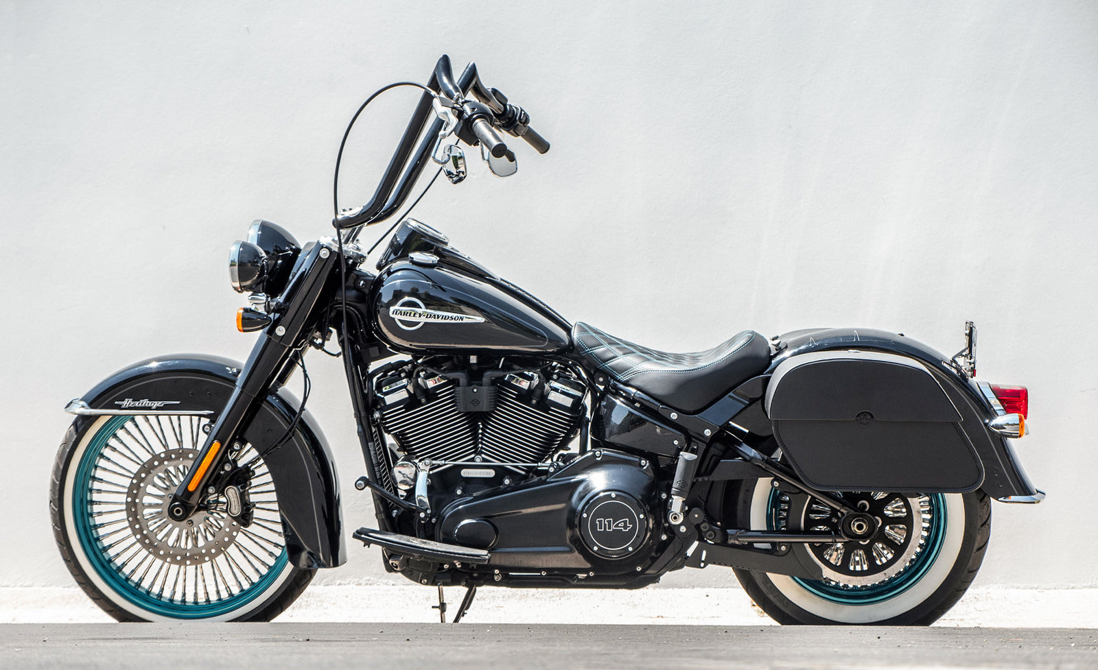 Viking 28L Panzer Medium Quick Mount Harley Softail Heritage FLHC/S ...