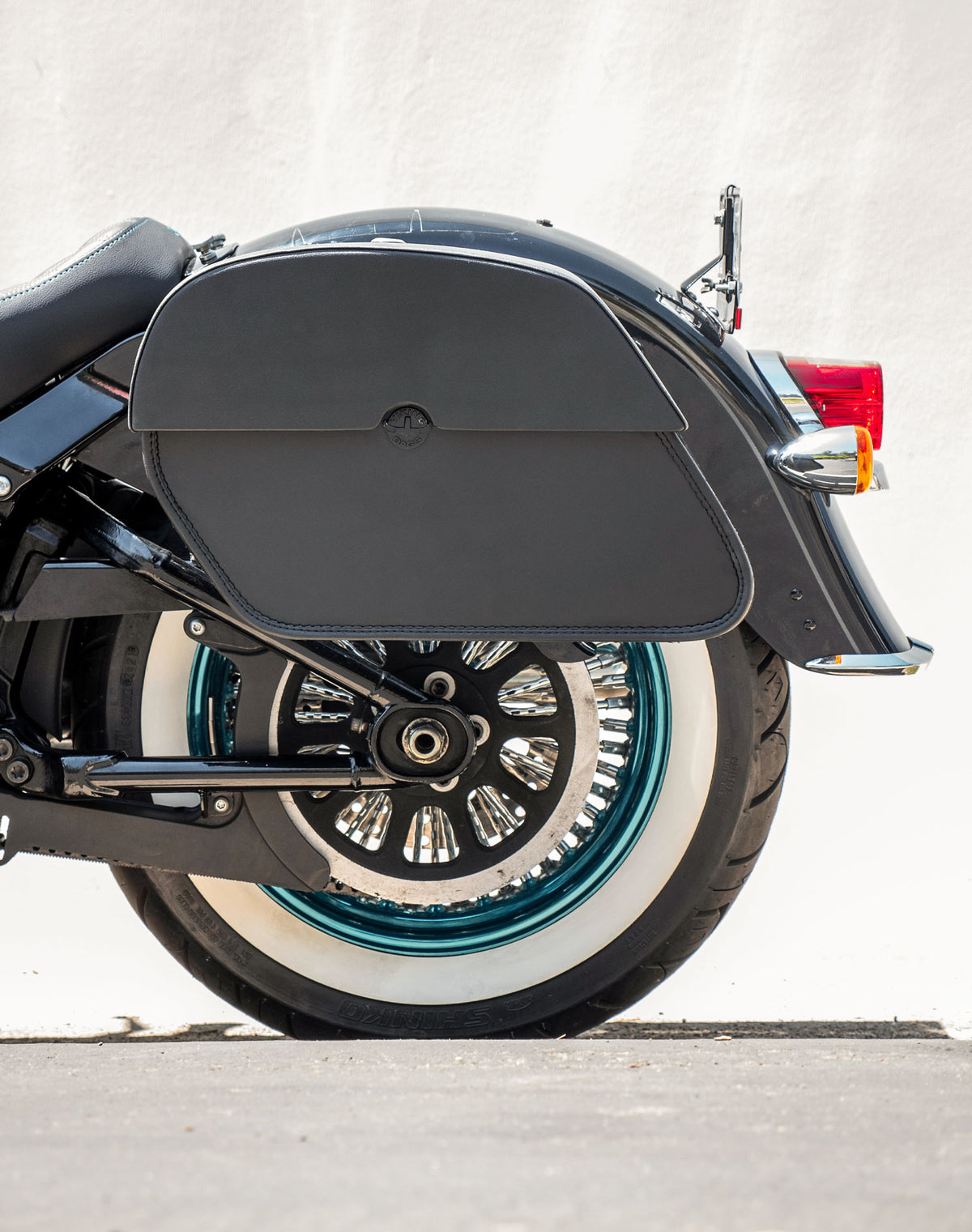 Viking 28L Panzer Medium Quick Mount Harley Softail Heritage FLHC/S ...