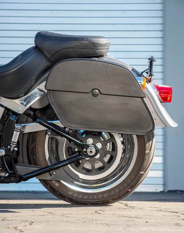 Viking 28L Panzer Medium Quick-Mount Leather Saddlebags for Harley ...