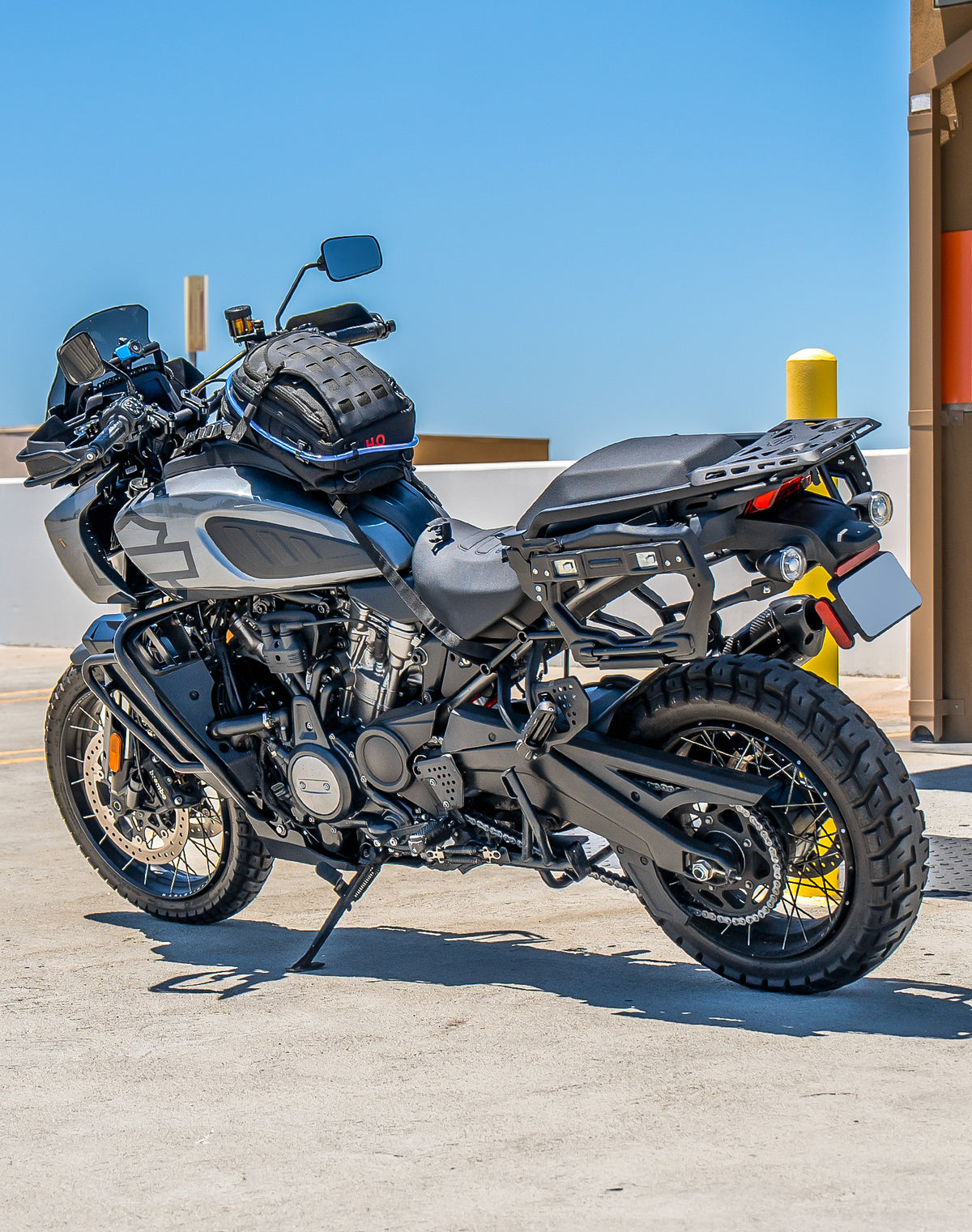 Viking Apex Adventure Touring Tank Bag with Hydration Pack - Motorcycle ...