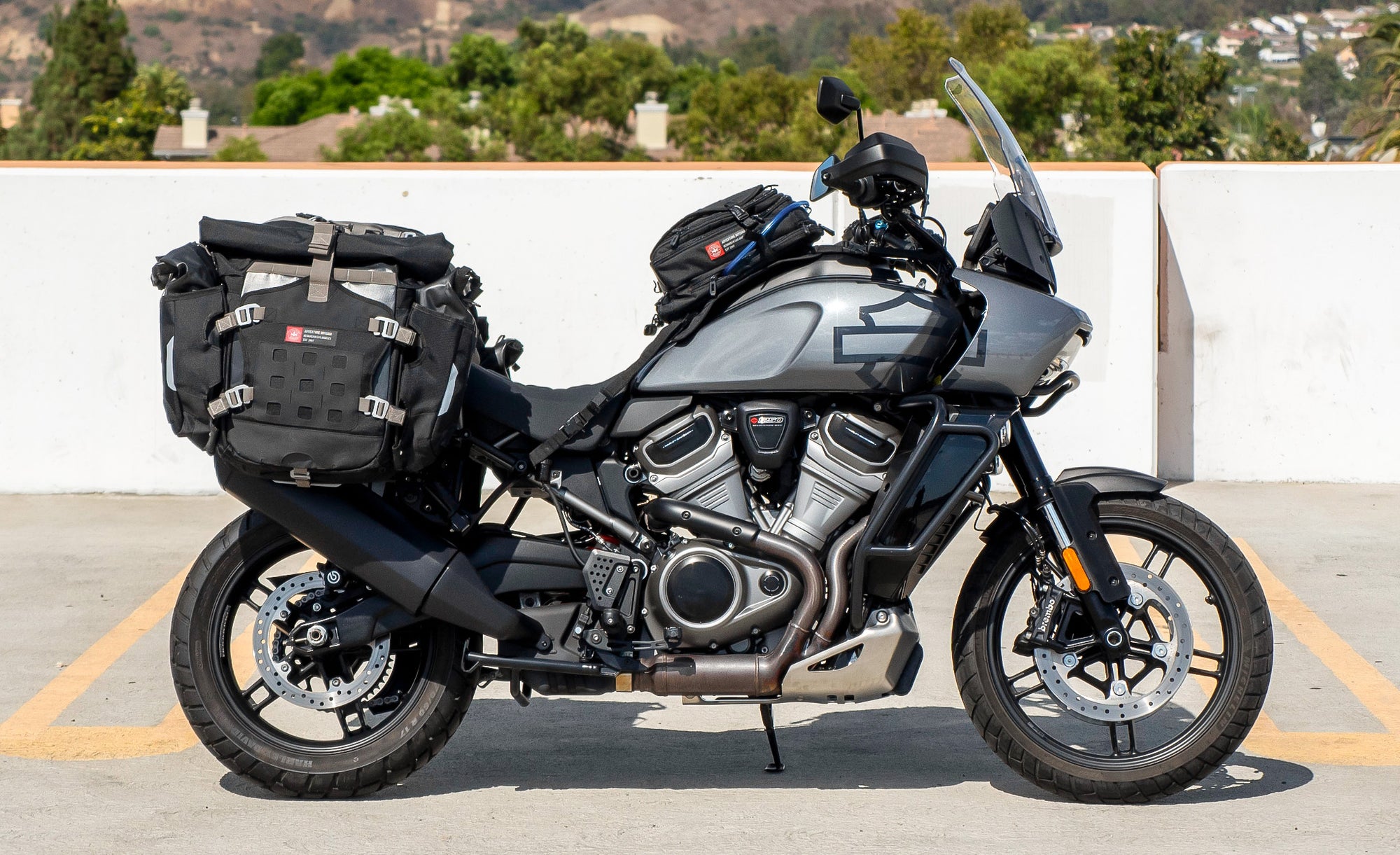 Viking Apex Triumph ADV Touring Tank Bag with Hydration Pack - VikingBags