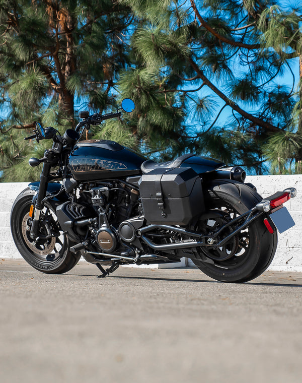 Viking Outlaw 10L Small Quick Mount Harley Sportster S (RH1250S) Hard ...